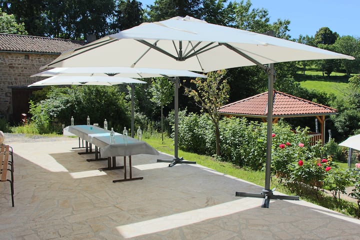 Gites Monajep + Salle - 25/29 Pers. - Issoire