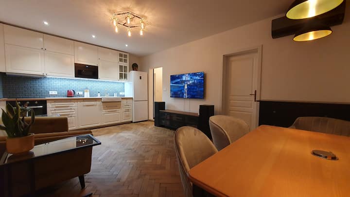Plne Zrekonštruovaný, úTulný Byt - Bratislava