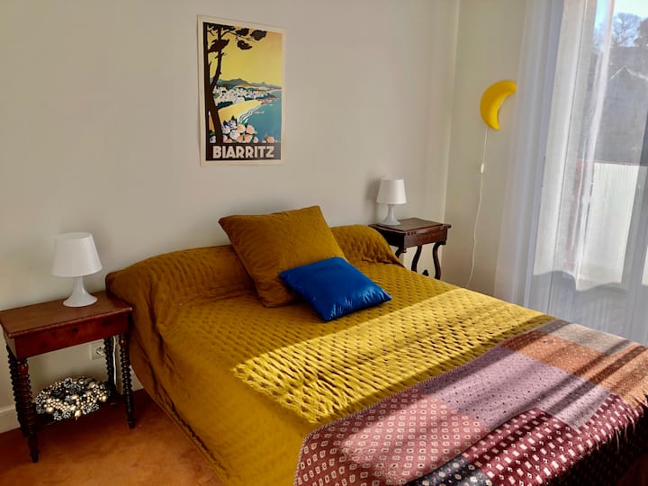 Chambre Privée à Anglet. Salles De Bains Partagée. - Biarritz