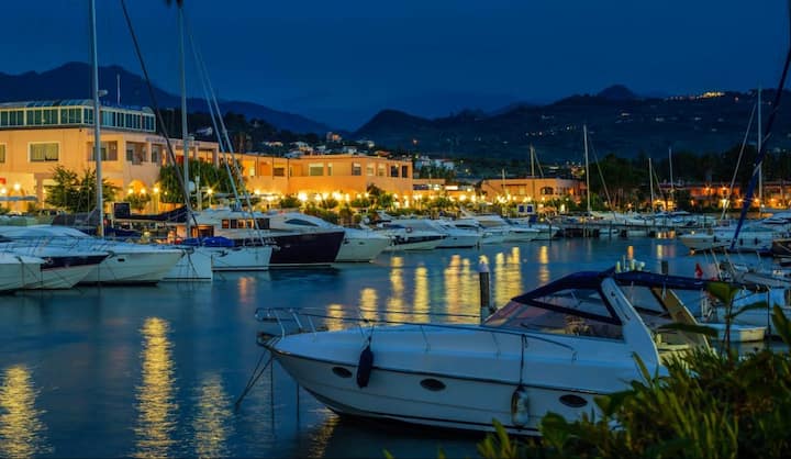 Lussuosa Villa Con Giardino - Falcone