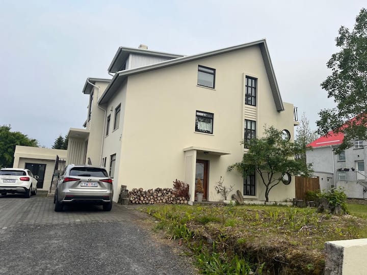 Reykjavik City Center - Beautiful  137 Sqm Privat - Reykjavík