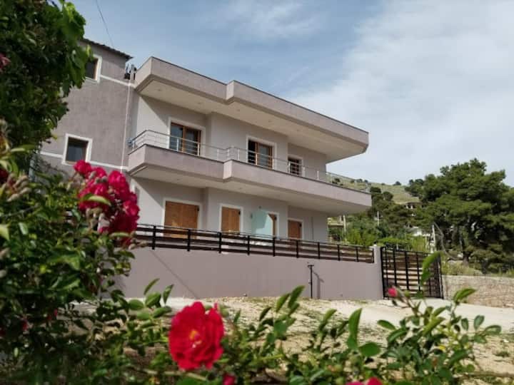 Sol Levante House - 사란더