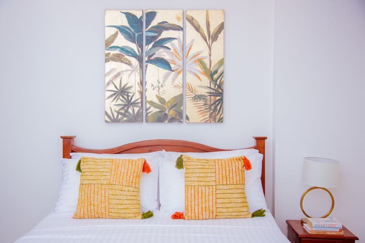 Palms Room In The Notch Up - Dar es Salaam