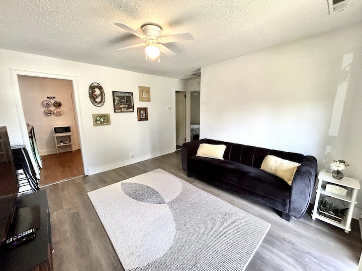 Cozy Portsmouth Cottage - Portsmouth, VA