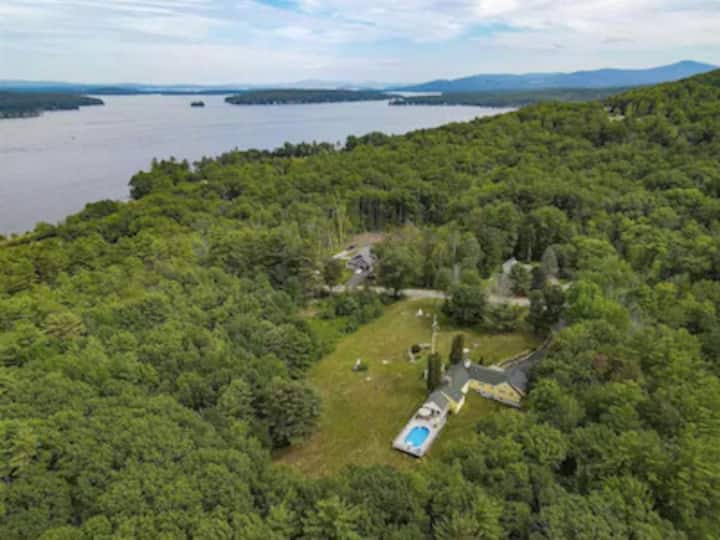 Spacious 6 Bdrm 6 Bath W/pool.  Weirs, Gunstock. - Lake Winnipesaukee, NH