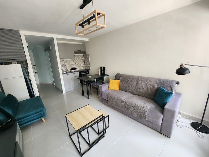 Studio Meuble Climatise Centre Ville Vue Mer - Antibes