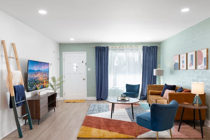 Mid-century Escape Near Old Town - Scottsdale, AZ