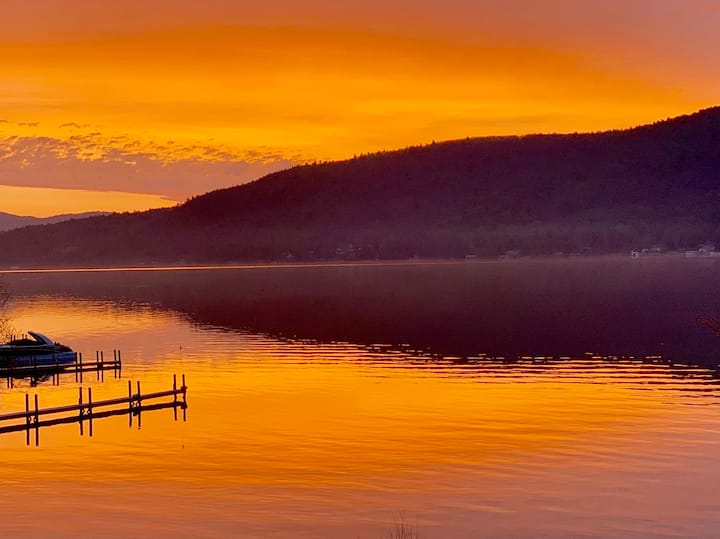 Romantic King Studio With Jacuzzi & Lake Views - Lake George, NY