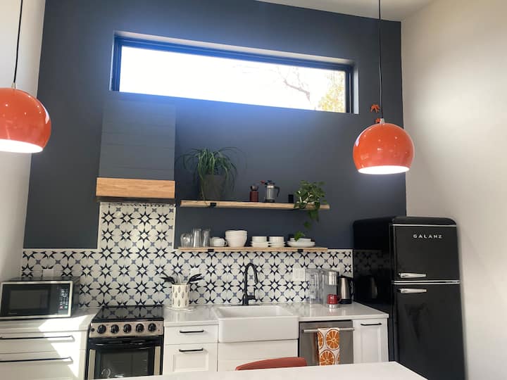 Nordic Design 1 Bed, 1 Bath Standalone W/ Mtn View - Colorado Springs, CO