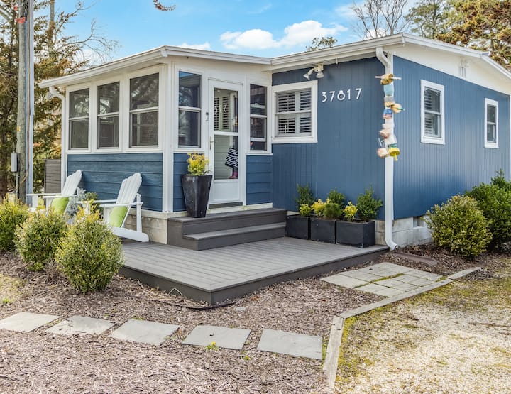 Cozy Cottage In Reho-next To Trail,0.9 Mi To Beach - Rehoboth Beach, DE