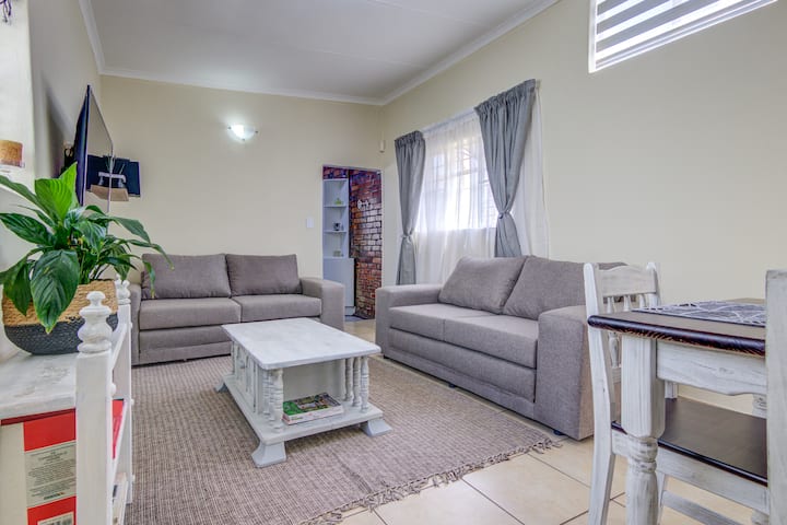 Ovendales Self Catering Cottage - Benoni