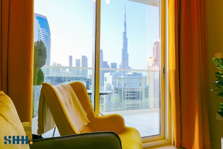 Homey 1 Br W/ Burj Khalifa View! - Dubai
