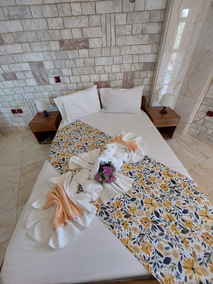 Luxury Villa 15 Holiday Flats Sea View - Paxi