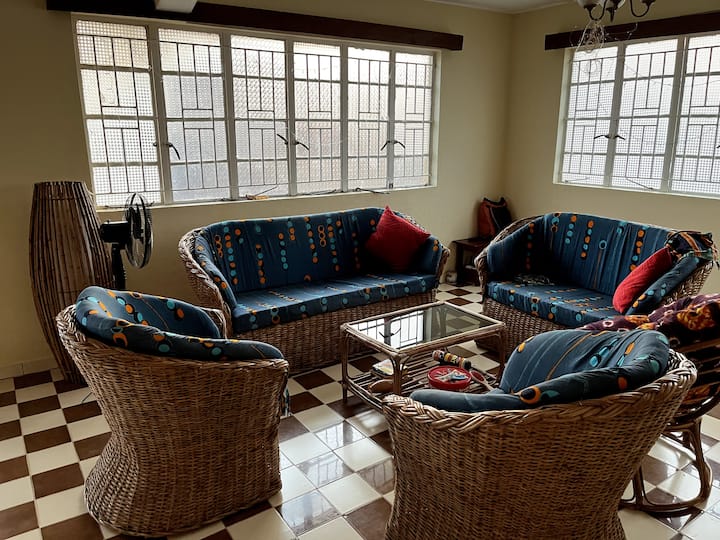 Seaview Kingroom With Private Bathroom & Balcony - Freetown