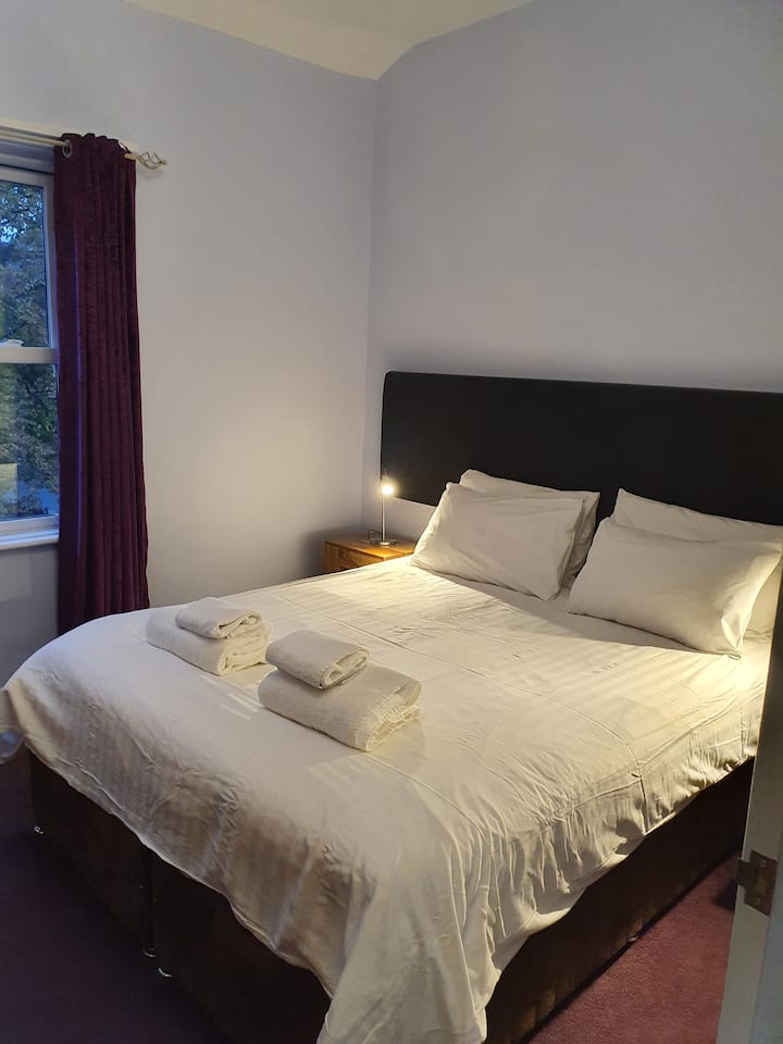 Double Room Opposite Conference Center - Harrogate