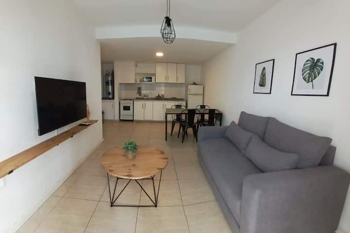 Comfortable Apartment With Garage In A Quiet Area. - Mendoza
