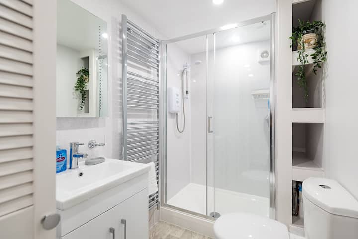 Quayside Haven - Modern Town Centre Apartment - Looe