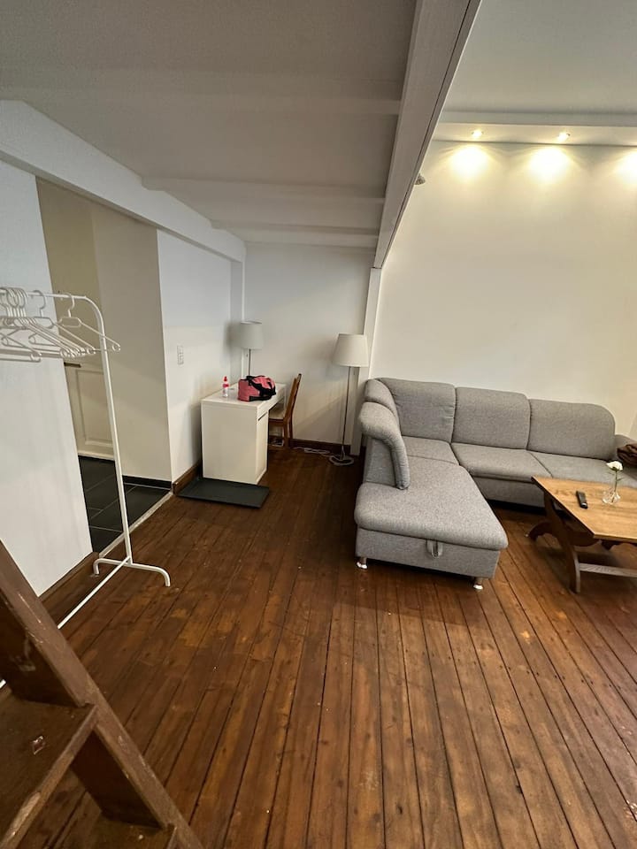 Für 1-2 Personen Klein Und Bequem 1 Zimmer Wohnung - Seelze