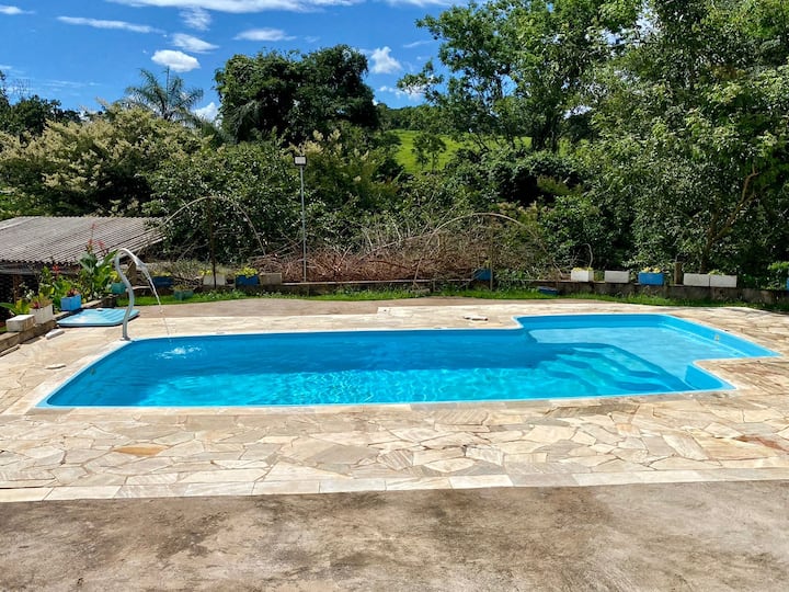 Piscina Aquecida. Aluga-se Sítio - Franca