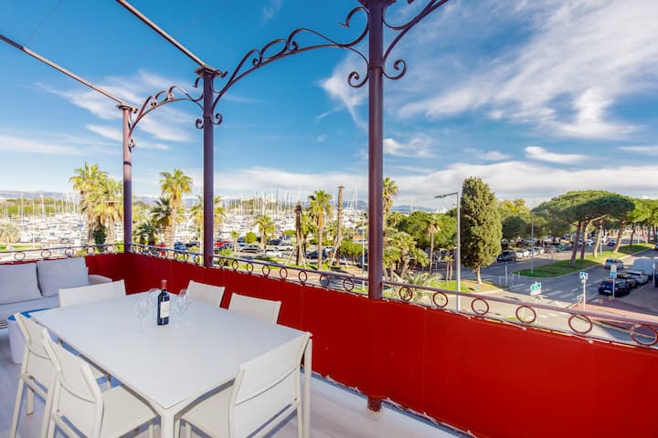 Superbe Appartement Face Au Port Accès Pkg Q Park - Antibes
