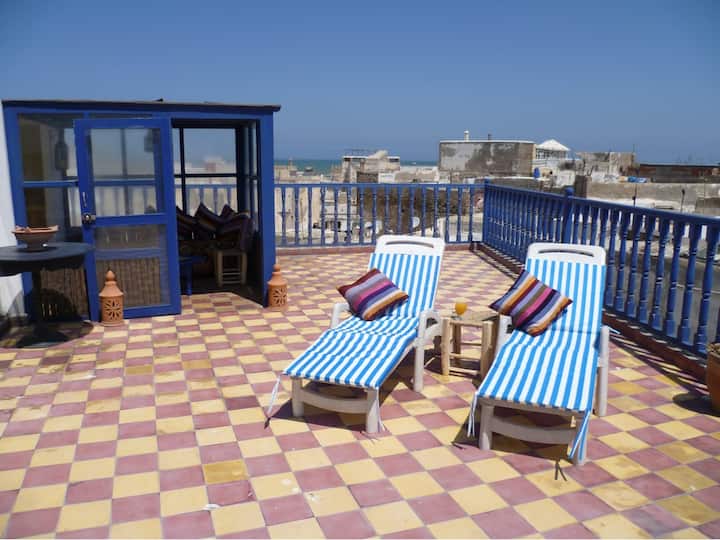 Spacious 2 Bedroom Flat With Private Terrace - Essaouira