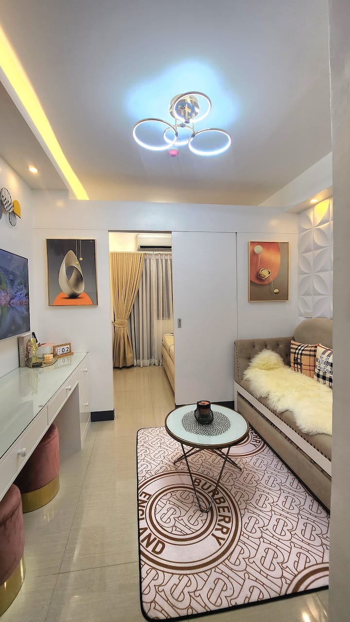 Stylist Condo @Moa W/ Nflix.wi-fi - Manille