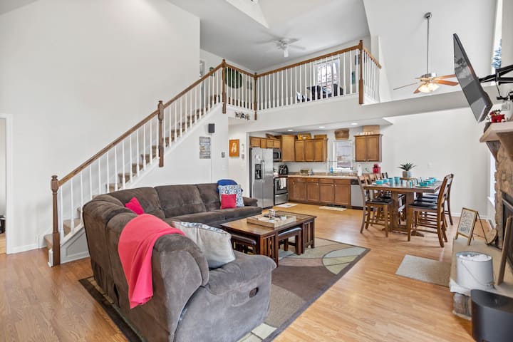 Charming 3br W/loft, Fireplace & Open Kitchen - Towamensing Trails