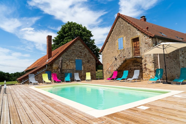 Gîte Des Acacias.
Piscine, Sauna - Charolles