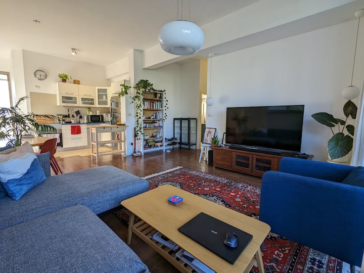 Airy, Spacious, And Sunny 2br - Tel Aviv