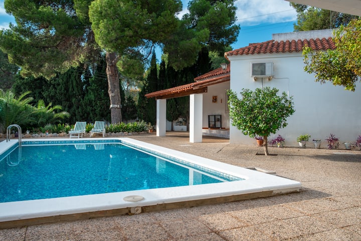 Alquilo Chalet Con Piscina - Bétera