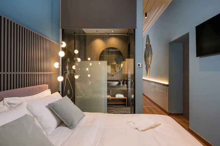 Veneri Deluxe Suite (Blue) - Chania