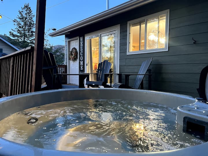Cozy, Cottage Get-away With Hot Tub And Views - Green Mountain Falls, CO