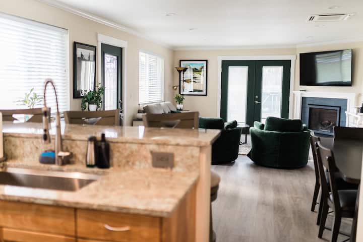 The Bunker House - Sequim, WA