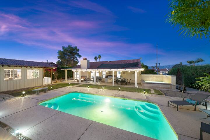 Modern Desert Home With Gorgeous Mountain Views - Bermuda Dunes, CA
