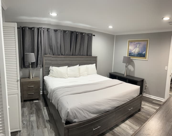 One-bedroom Apartment - Misquamicut, RI