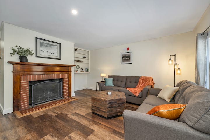 Attitash Family Basecamp: 4br/2ba Retreat - New Hampshire (State)