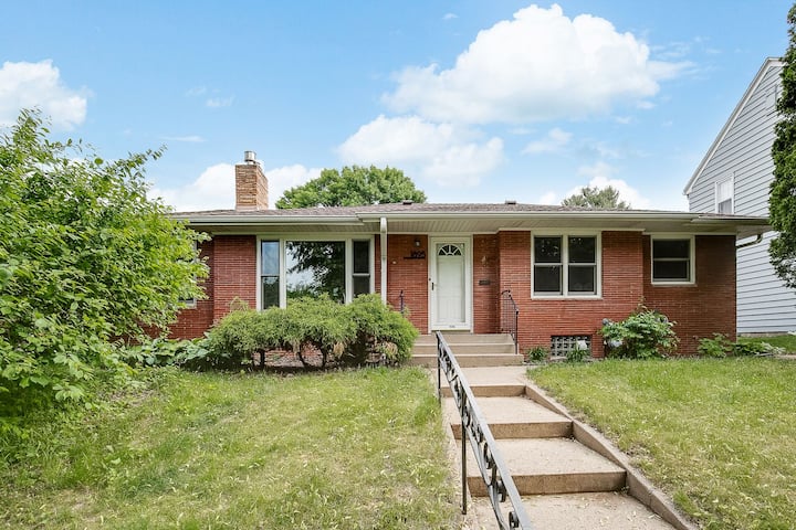 Mid-century Modern Gem - Saint Paul, MN