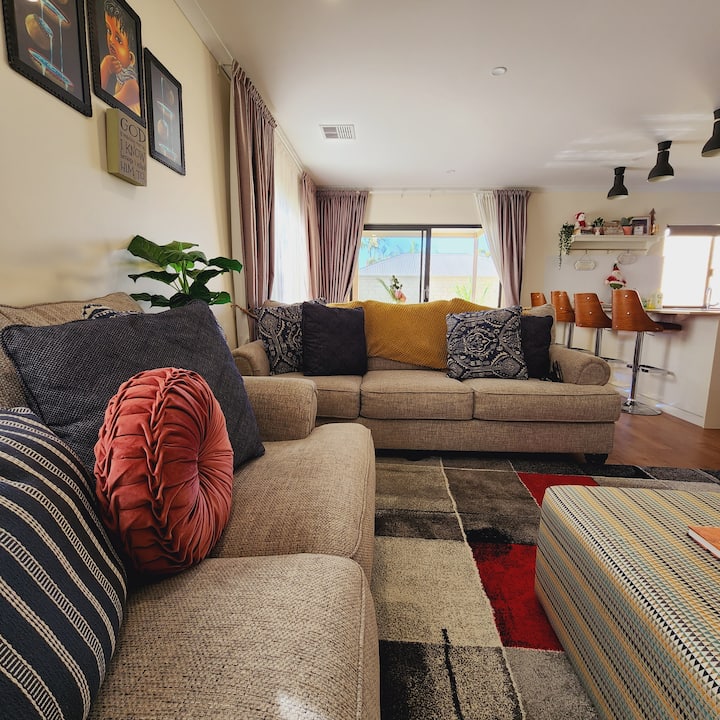 Ensuite Bedroom With Private Bathroom - Fremantle