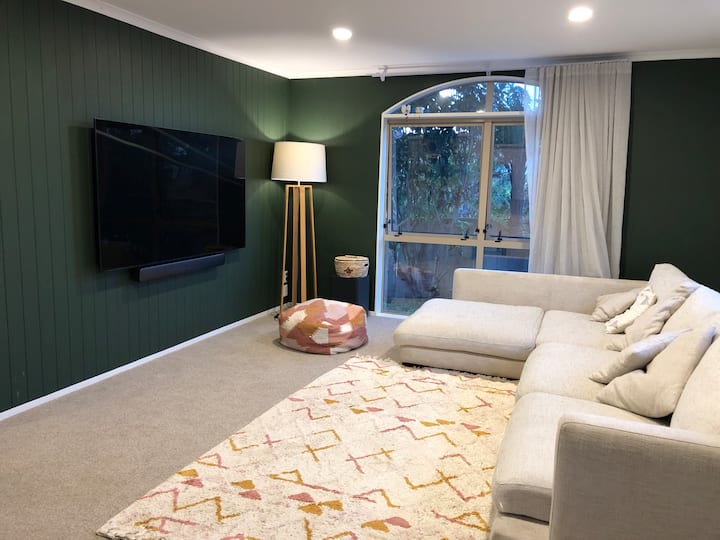 Family Friendly Home - Raglan