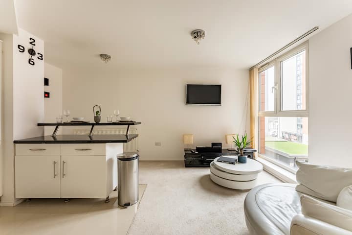 Charming 1 Bedroom Flat In London Excel Docklands - London, UK