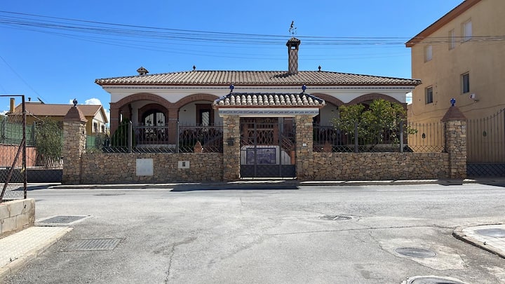Chalet 
Villa La Torre - Baza