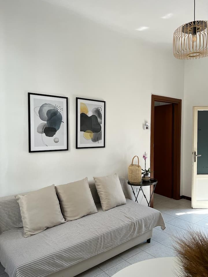 One-bedroom Apartment In The Pedestrian Zone - Monza
