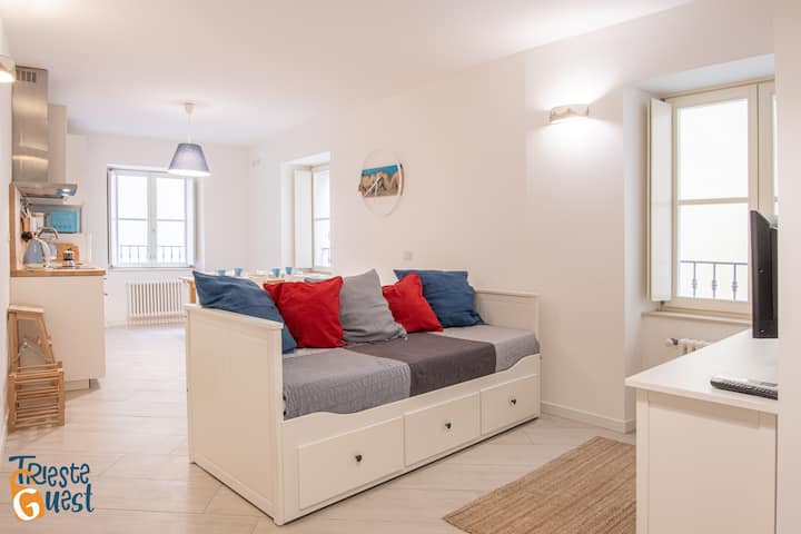 Icarus | Historic Centre | Design & Comfort X4 - Trieste