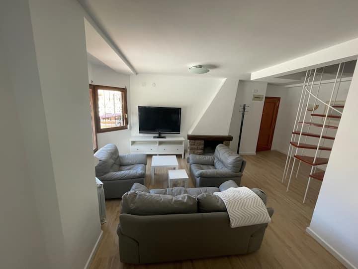 Duplex Con Espectacular Terraza - Jaca