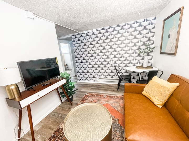 Stylish 2 Bedroom Basement Unit - Greeley, CO