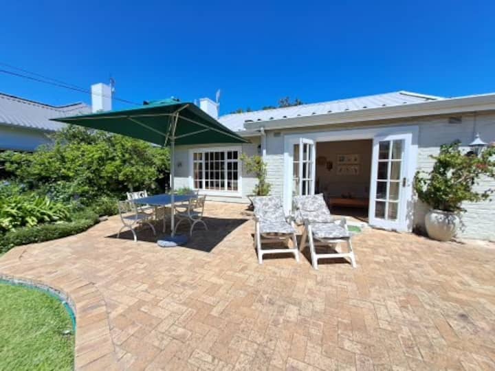 Lucy's Leisure Island Cottage - Knysna