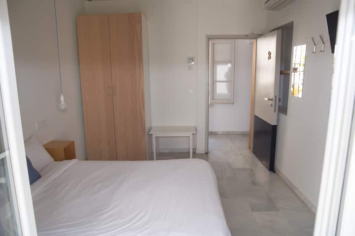 Habitación Doble, Baño Privado Exterior - Sevilla, España