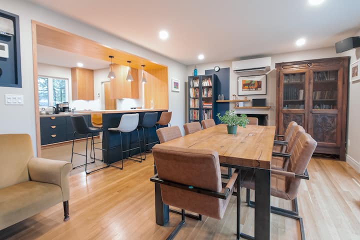 Bright, Spacious Family Home Close To Everything - Fredericton