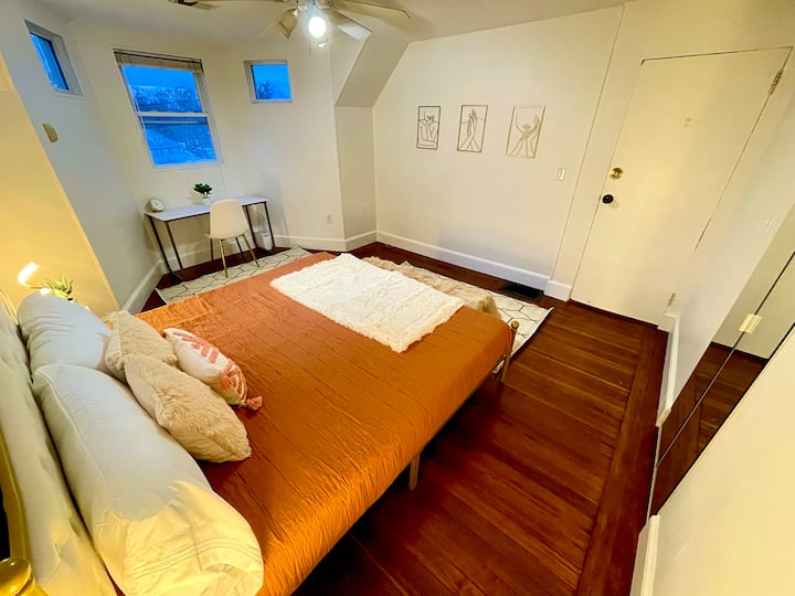 [Dreamy Room New-wells Hosp /5 Min To/ T Station ] - Newton, MA