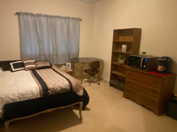 Quiet, Private Room. - Los Banos, CA